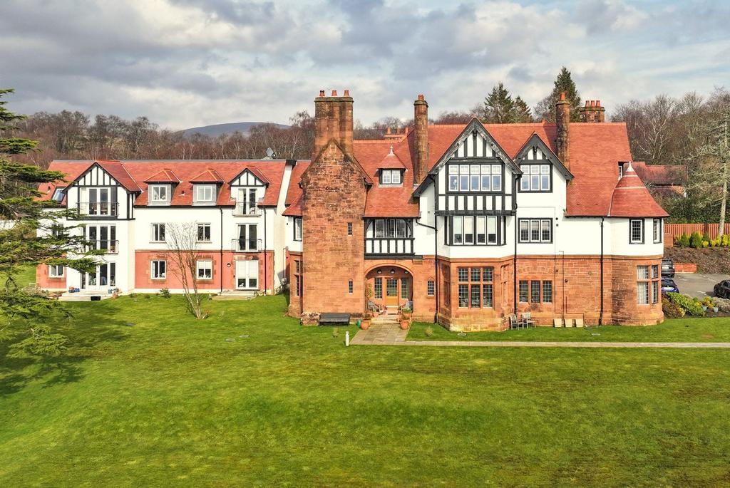 11 Morar House, Helensburgh, G84 9AJ 3 bed apartment - £375,000
