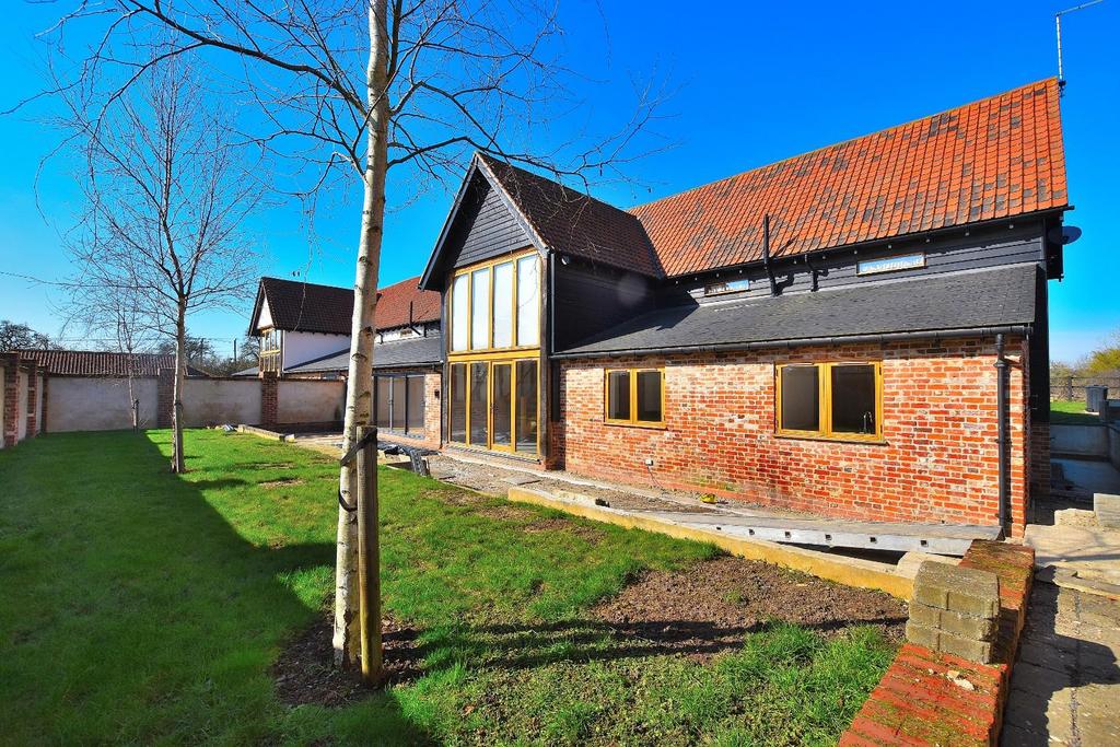 Mill Lane, Cressing, Braintree 4 bed barn conversion to rent - £3,000 ...