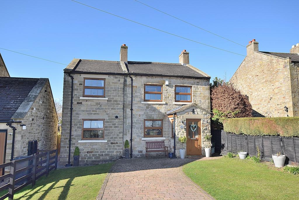 Hipswell 4 bed detached house for sale - £495,000
