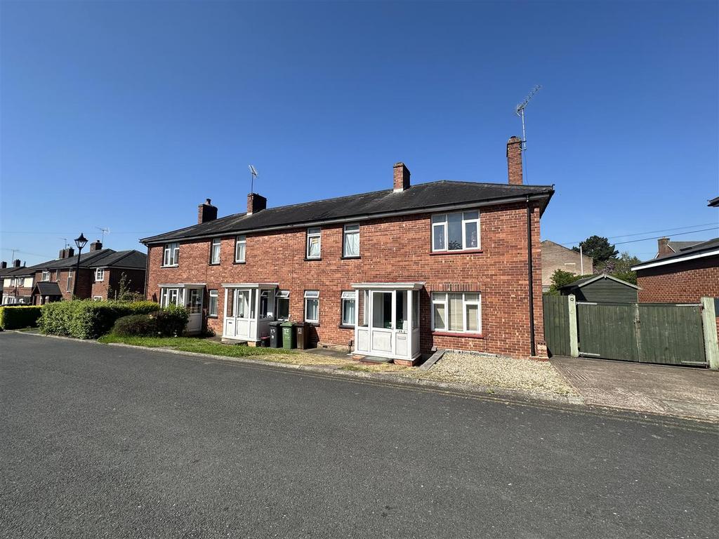 Alice Templer Close, Exeter EX2 3 bed end of terrace house - £1,600 pcm ...