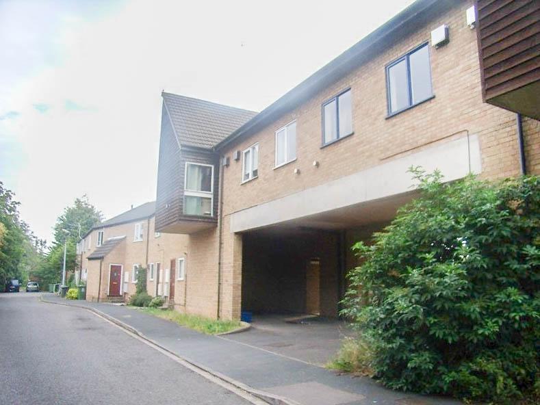 Moss Bank, Cambridge, CB4 1 bed apartment - £850 pcm (£196 pw)