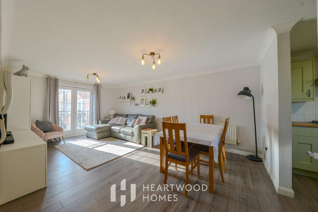 Lime Tree Court, London Colney, St.... 3 bed apartment - £350,000