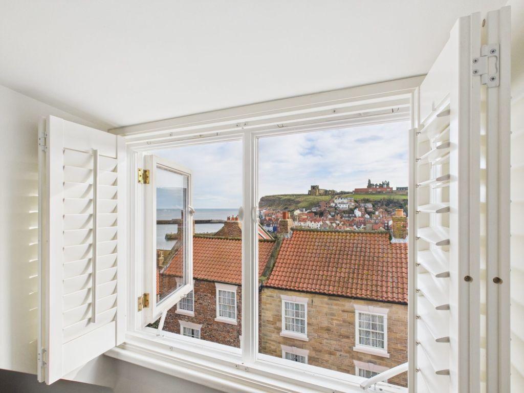 5a Cliff Street, Whitby 2 bed maisonette for sale - £189,950