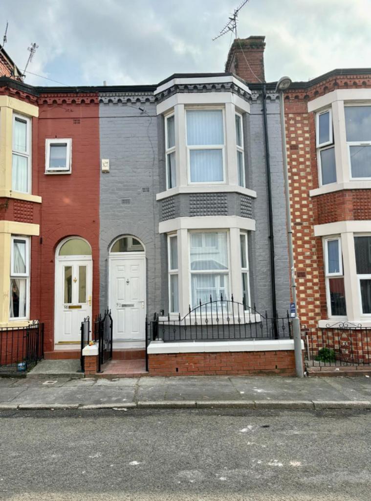 Cameron Street, Liverpool, L7 2 bed terraced house for sale - £120,000