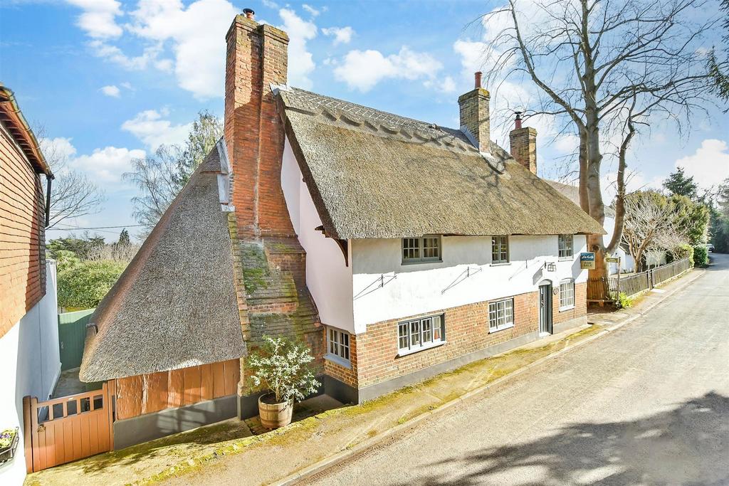The Street, Hartlip, Sittingbourne, Kent 4 bed detached house - £950,000