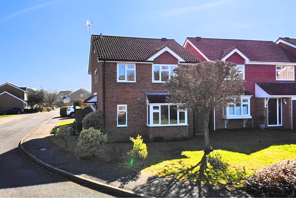 Fulbert Drive, Maidstone ME14 4 bed detached house for sale - £500,000