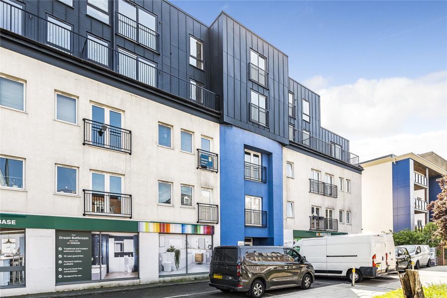 Walton On Thames 1 bed flat to rent - £1,550 pcm (£358 pw)
