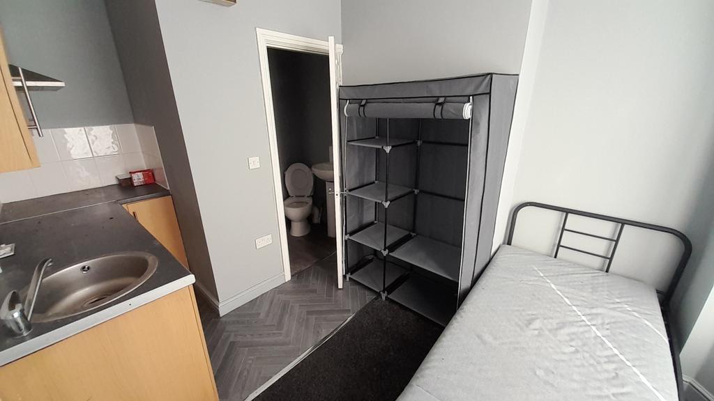 Doncaster, DN2 Studio - £434 pcm (£100 pw)