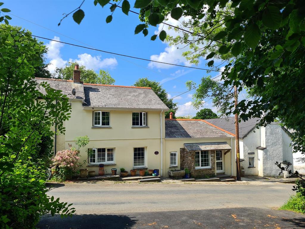 Langore, Launceston 3 bed cottage for sale - £369,950