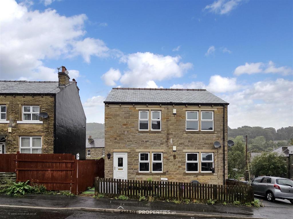 Bleasdale Avenue, Huddersfield HD2 2 bed terraced house for sale - £205,000