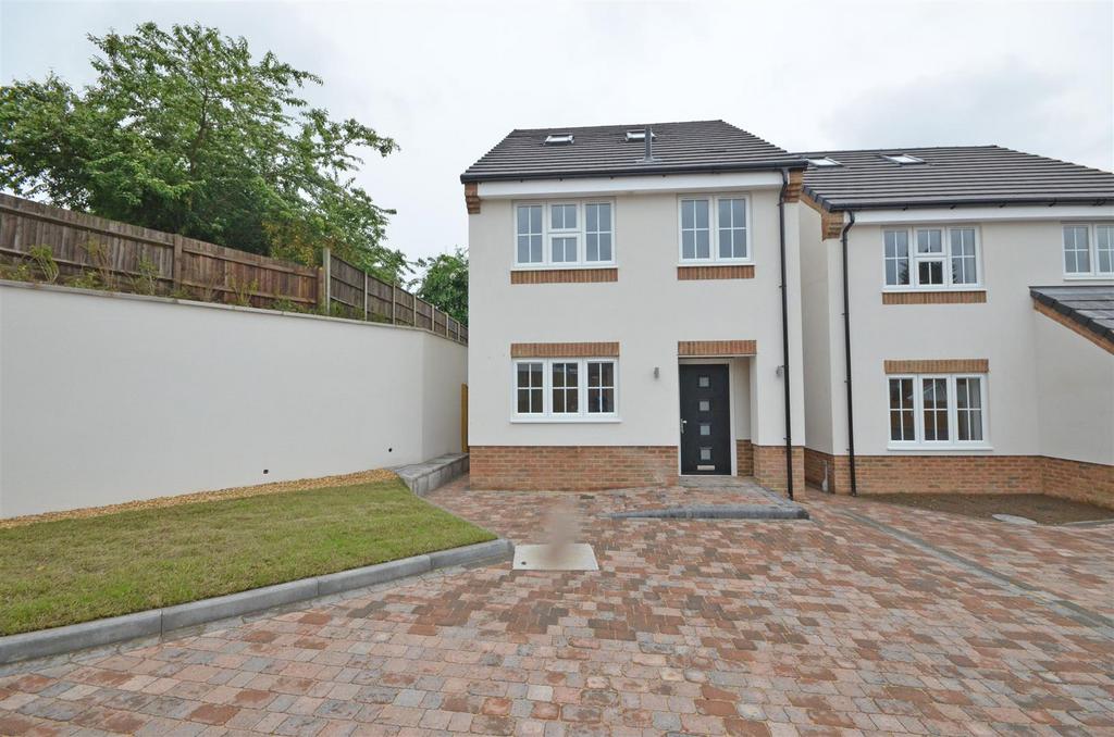 Colin Place, Luton, LU2 3EB 4 bed detached house - £1,850 pcm (£427 pw)