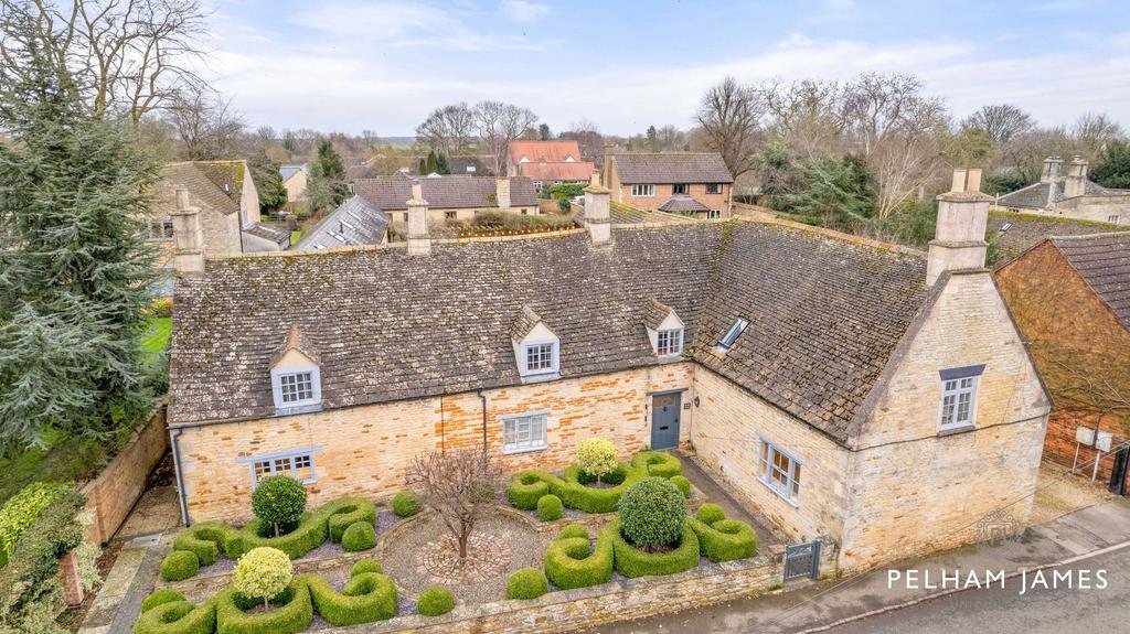 Main Street, Market Overton, LE15 5 bed farm house - £1,400,000