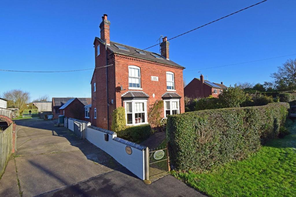 Park House Farm, Salt Way, New End... 5 bed detached house for sale - £ ...