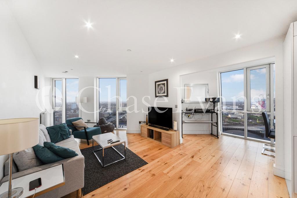 High Street, Stratford, London, E15 2 bed flat to rent - £2,752 pcm (£ ...