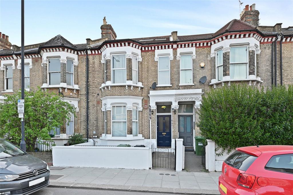 Bloemfontein Road, London, W12 3 bed ground floor flat to rent - £2,795 ...