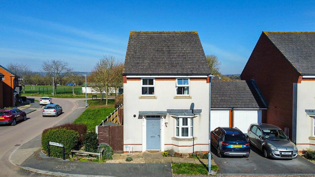 Leighton Drive, Creech St. Michael 3 bed detached house to rent - £ ...
