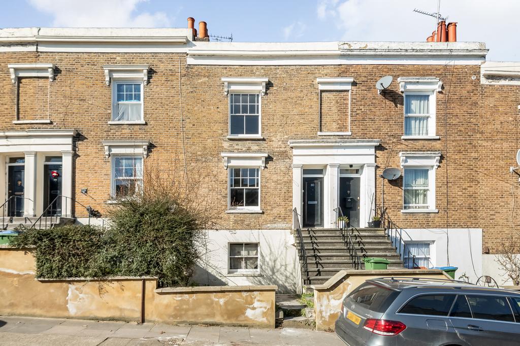 Woodland Terrace, Charlton, SE7 2 bed flat to rent - £1,600 pcm (£369 pw)