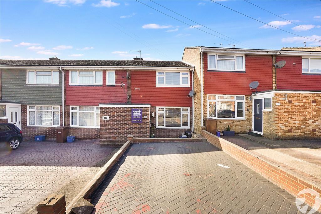 Rushdean Road, Rochester, Kent, ME2 2 bed terraced house - £270,000