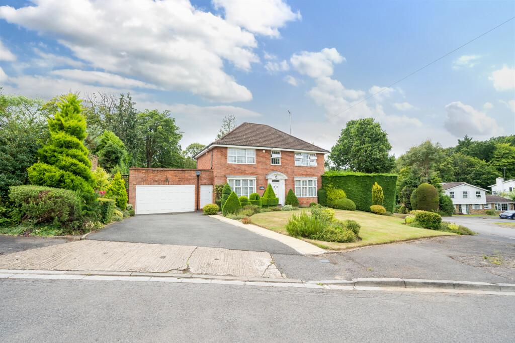 St. Huberts Close, Gerrards Cross... 4 bed detached house for sale - £ ...