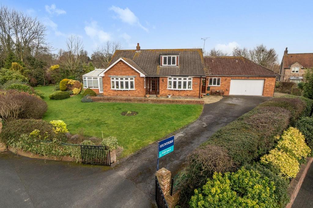 Sharow, Ripon 3 bed detached bungalow - £575,000