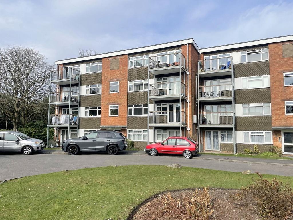 9 Mount Road, Poole, BH14 2 bed apartment for sale - £220,000