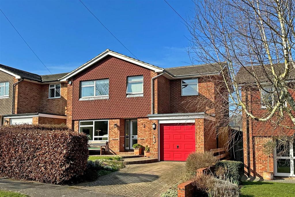 Windmill Drive, Reigate 4 bed detached house - £800,000