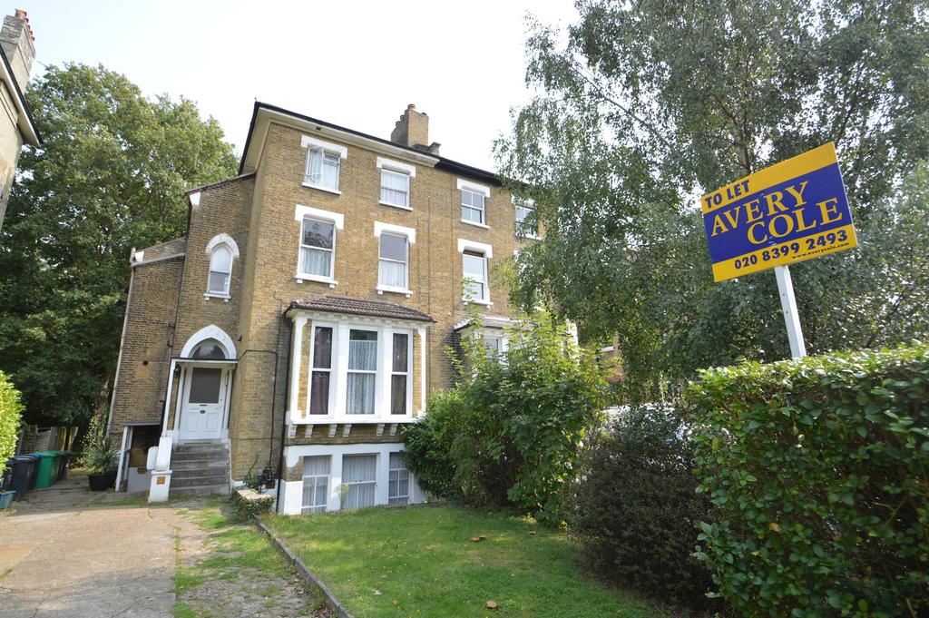 The Avenue, Surbiton Studio to rent - £1,050 pcm (£242 pw)