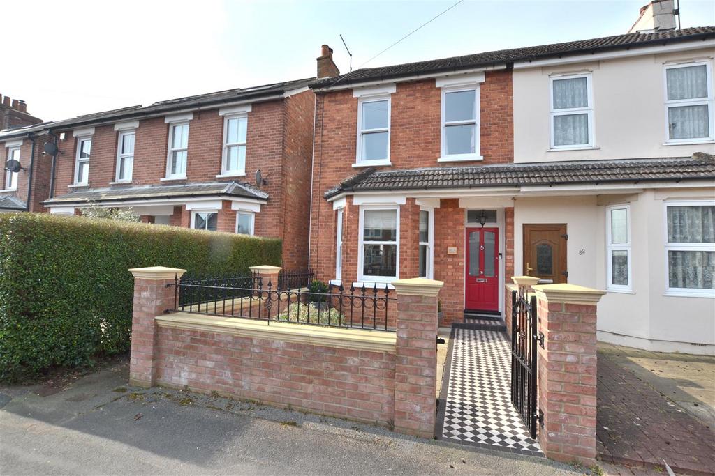 Peabody Road, Farnborough GU14 3 bed semi-detached house for sale - £ ...