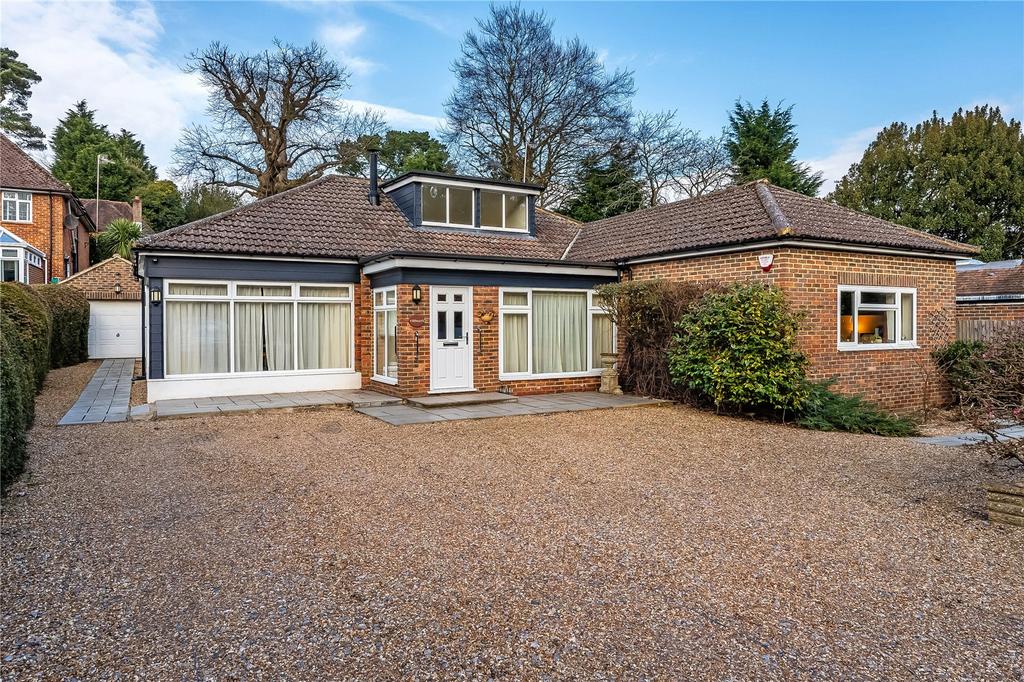 Colley Manor Drive, Reigate, Surrey, RH2 3 bed bungalow for sale - £ ...