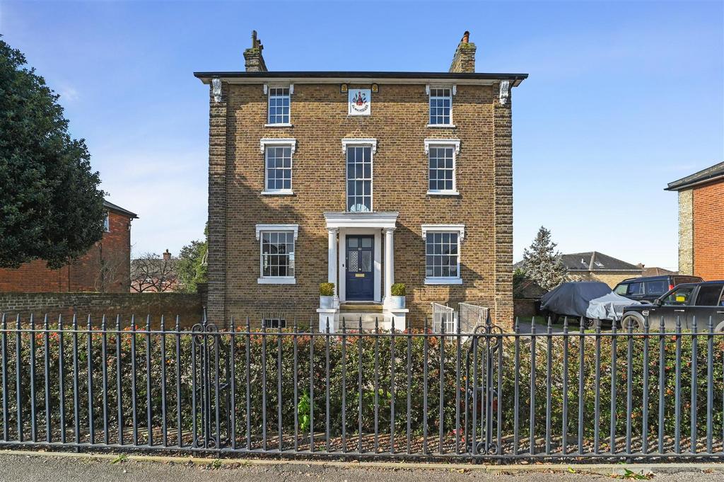 Mistley, Manningtree 5 bed detached house for sale - £850,000