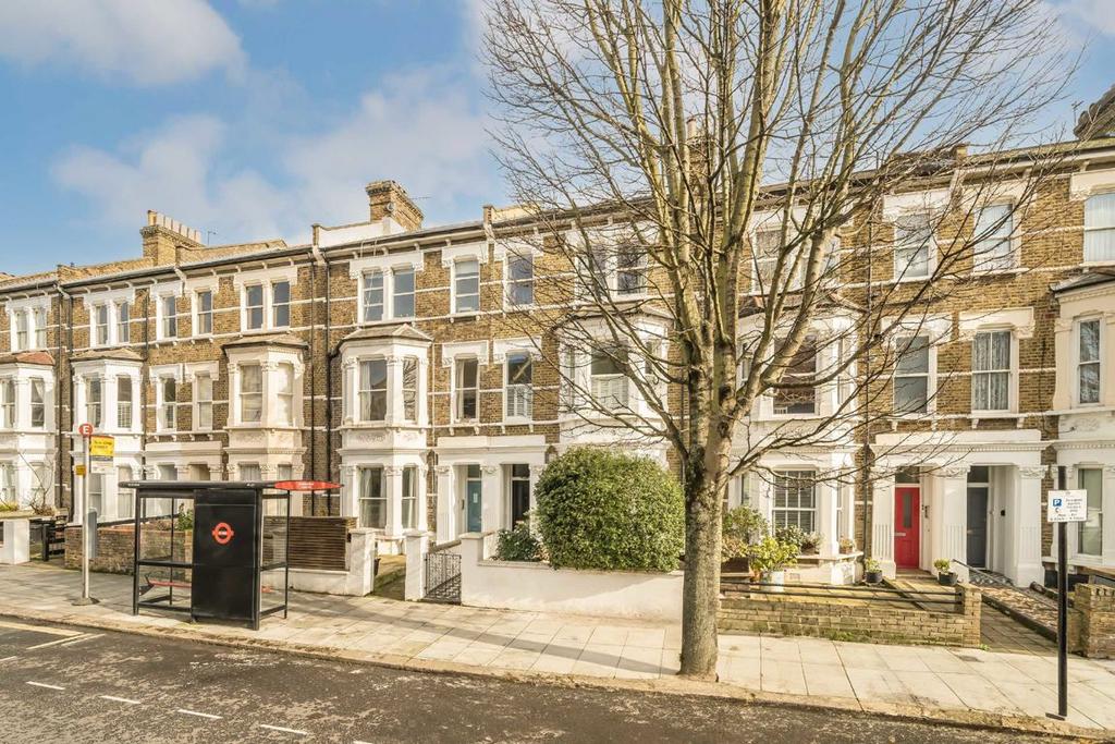 Fernhead Road, London W9 2 bed flat to rent - £2,600 pcm (£600 pw)