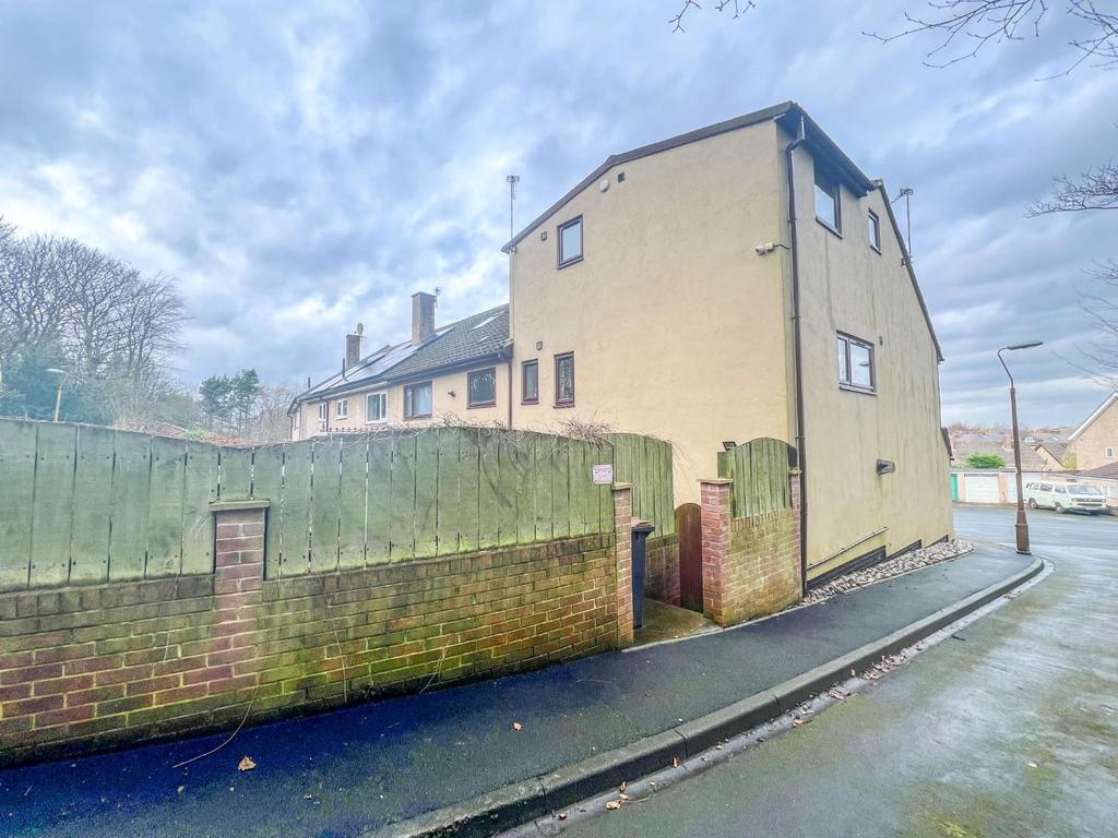 Dryburn Hill, Durham Moor, Durham 3 bed semi-detached house - £900 pcm (£208 pw)