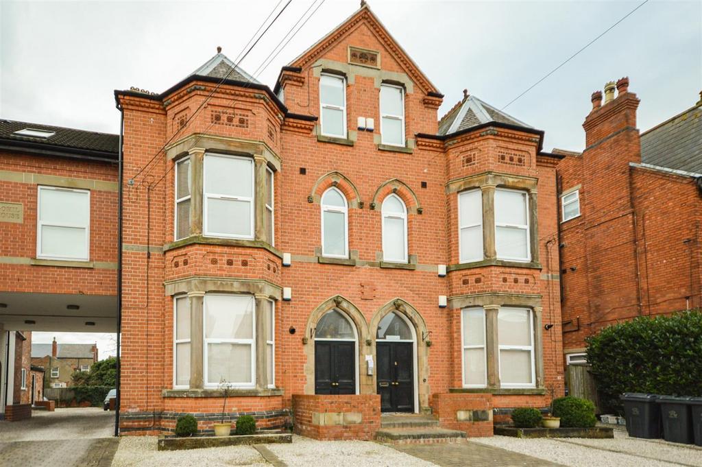 Musters Road, West Bridgford... 2 bed flat for sale - £200,000