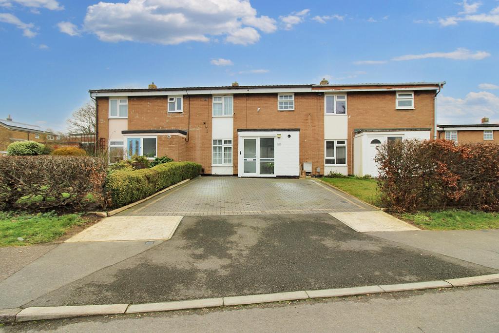 Made Feld, Stevenage SG1 3 bed terraced house - £1,700 pcm (£392 pw)