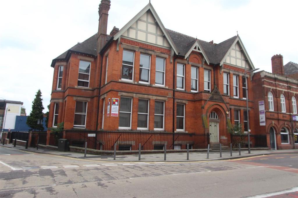 Stafford Street, Wolverhampton 2 bed apartment - £850 pcm (£196 pw)