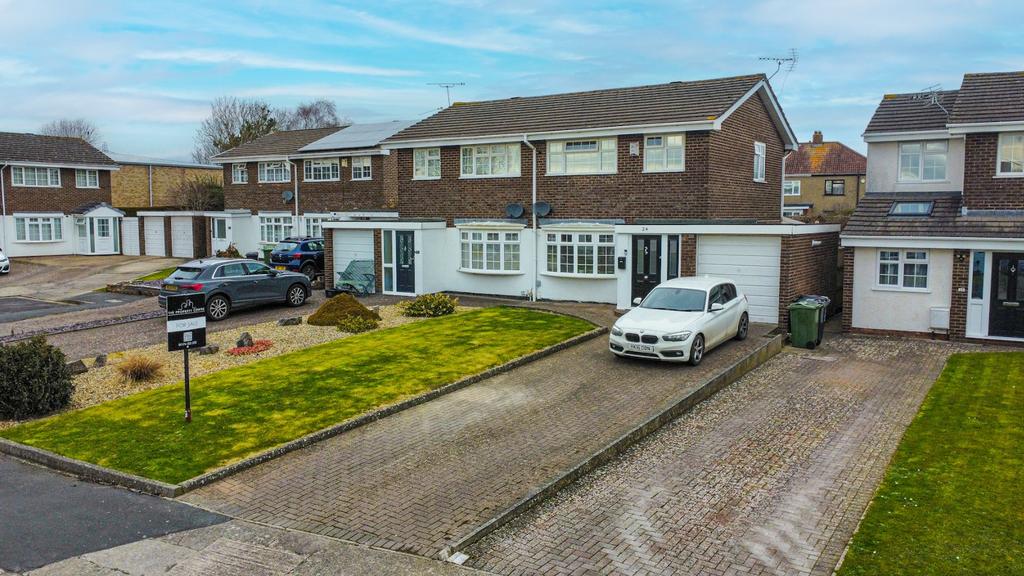 Regency Drive, Bristol BS4 3 bed semi-detached house - £375,000