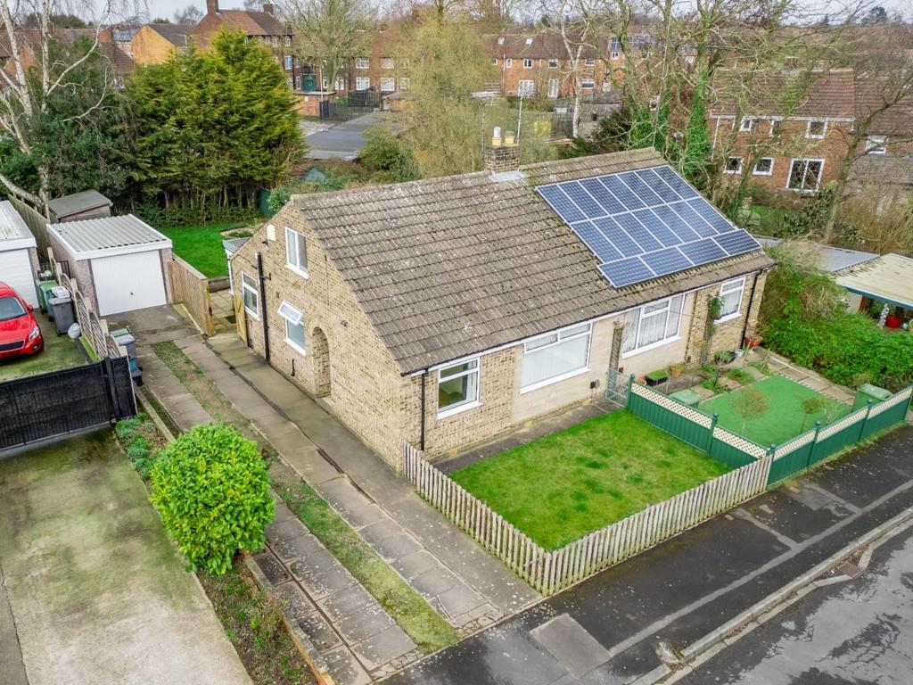 Hotham Avenue, York 2 bed semi-detached bungalow - £275,000
