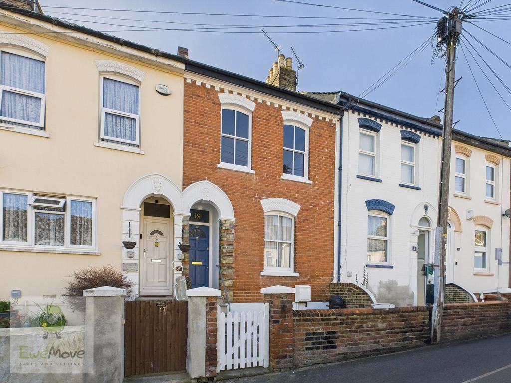 Gordon Road, Strood, Rochester, ME2 3HG 3 bed terraced house for sale - £290,000