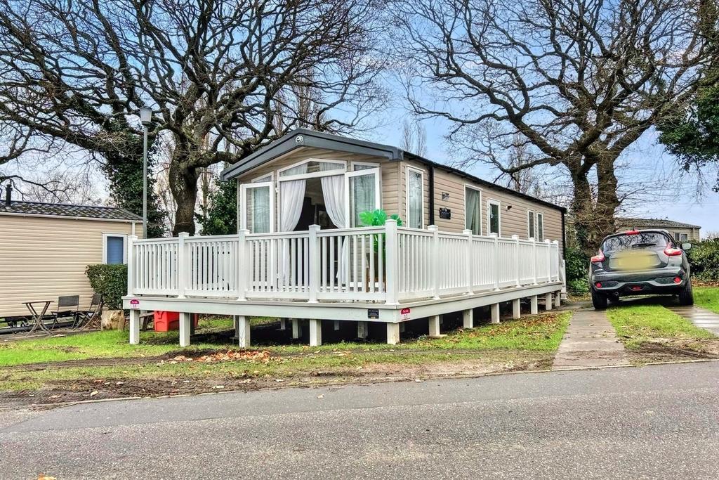 Hamworthy 3 bed park home - £30,000