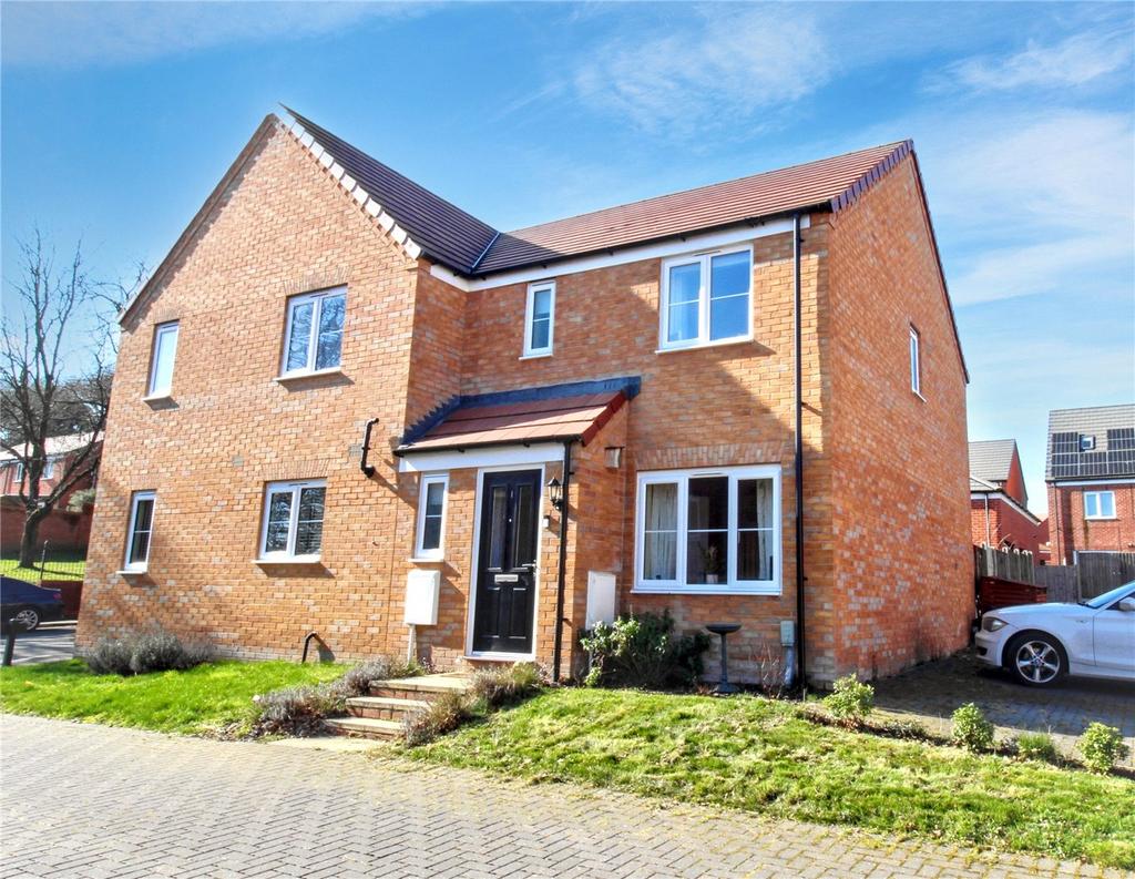Sycamore Court, Hellesdon, Norwich... 3 bed semi-detached house - £250,000