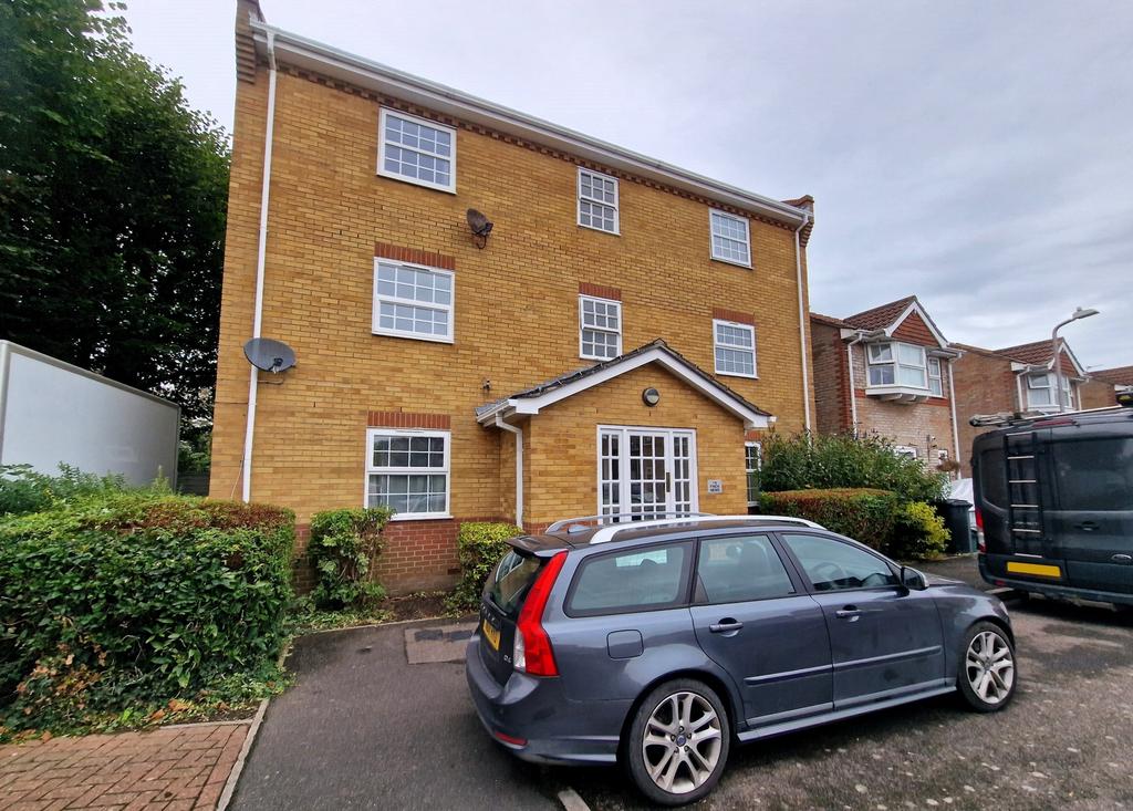 Finch Mews, Walmer, CT14 2 bed apartment - £980 pcm (£226 pw)