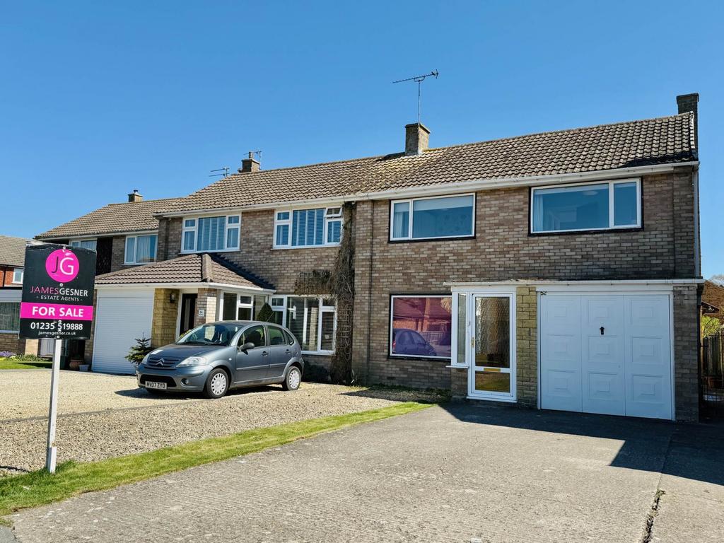 Slade Road, Didcot 3 bed semi-detached house for sale - £375,000