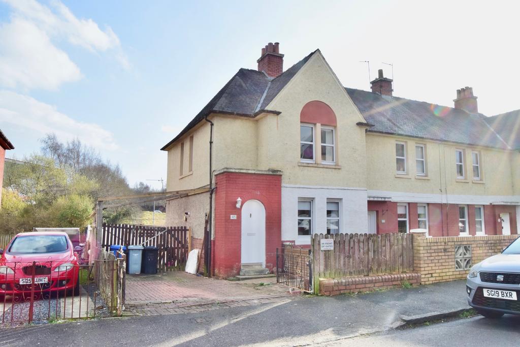 Kenmar Road, Hamilton, South Lanarkshire 3 bed flat - £100,000
