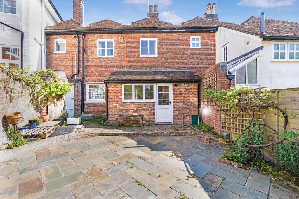 St. Davids Bridge, Cranbrook TN17 2 bed terraced house for sale - £375,000