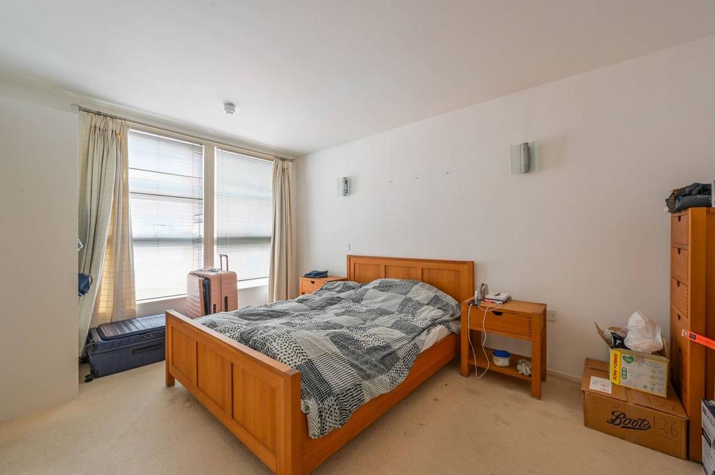 Corona Building, Canary Wharf... 2 bed flat for sale - £450,000