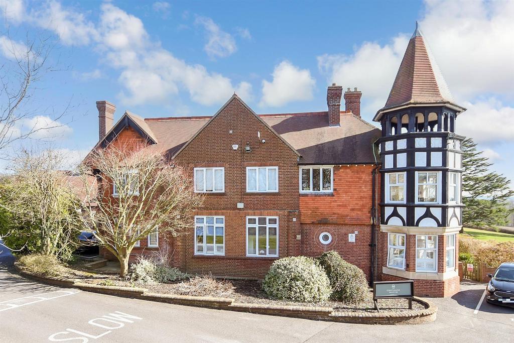 Langhurst Wood Road, Horsham, West... 1 bed ground floor flat - £200,000