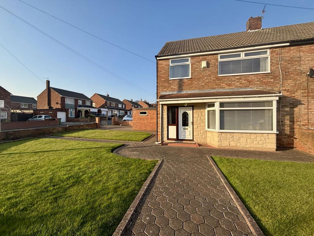 Church Close, Bedlington... 3 bed semi-detached house for sale - £180,000