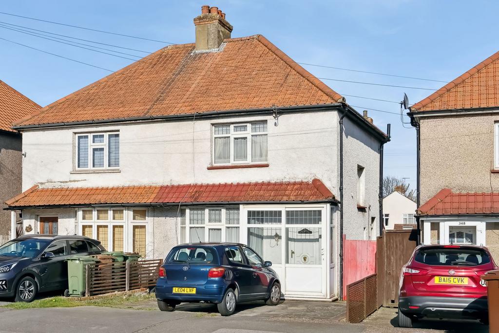 Gander Green Lane, Cheam, SM3 3 bed semi-detached house for sale - £475,000
