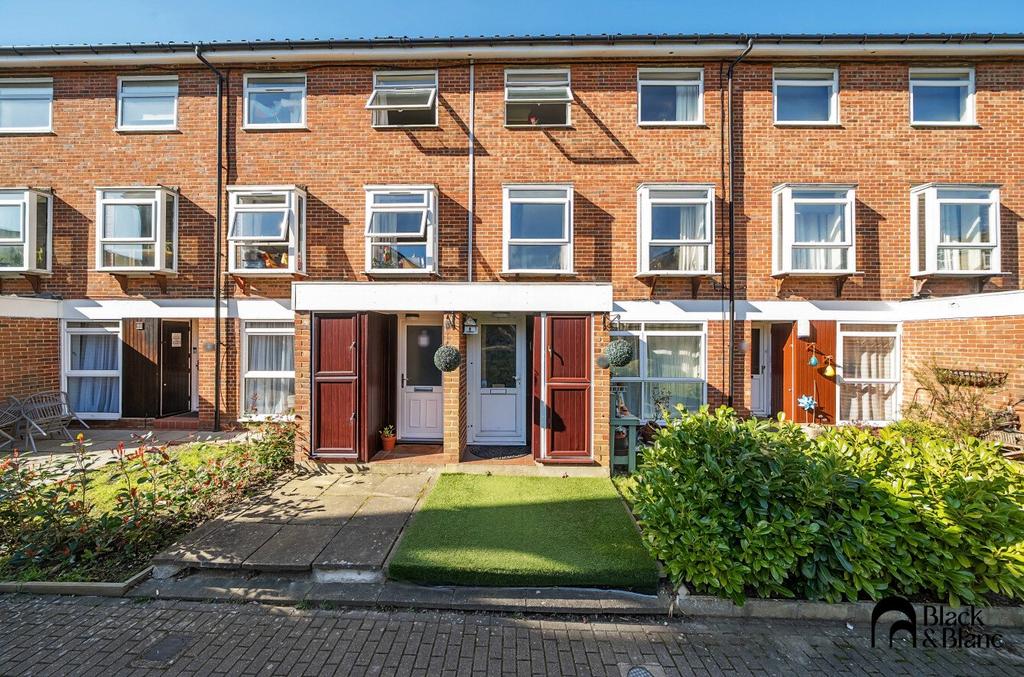 Cotelands, Croydon, CR0 2 bed maisonette for sale - £350,000