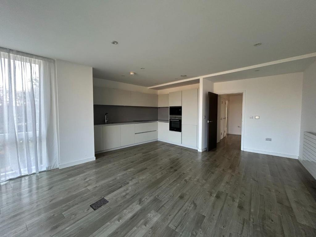 Woods Road, Peckham, London, SE15 2 bed apartment - £2,300 pcm (£531 pw)